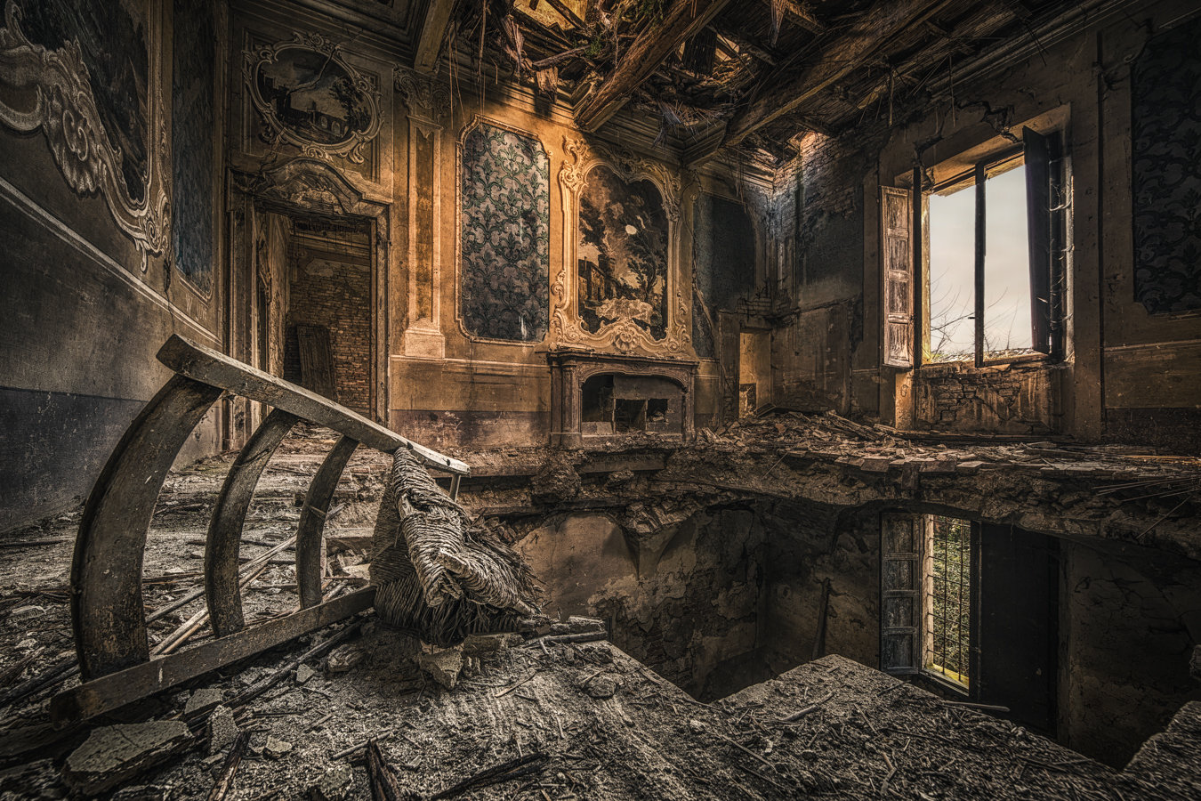 Verlassene Orte – Bottled Lights Photography by Christoph Bouvier